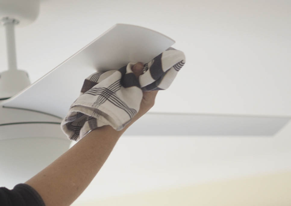 The Best Ways To Clean Ceiling Fans